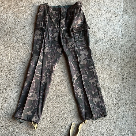 U.S. Army | Pants | Mens Camouflage Pants | Poshmark